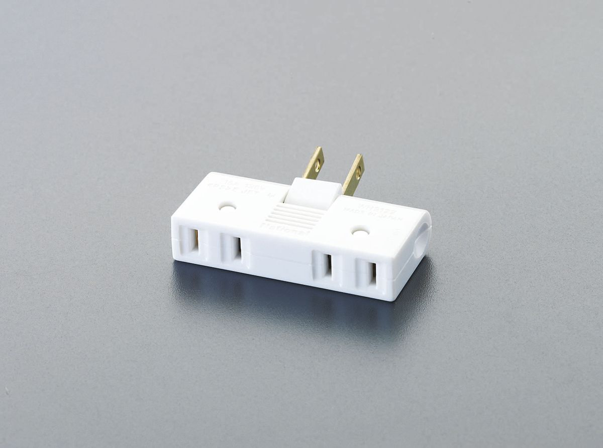 ●定格:15A・125V(1500W)●コンセント:2個●サイズ:32×65×15mm000012216840　