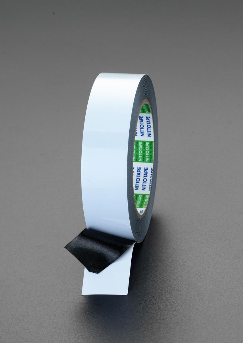 ●内芯径:76mm(3")●長さ:10m●厚さ:0.33mm●材質:基材:特殊発泡ポリオフィン、粘着剤:アクリル系●テープ色:黒●幅:50mm長期にわたる耐久性が要求される用途に適しています。各種ネームプレートの固定。自動車用エンブレムの固...