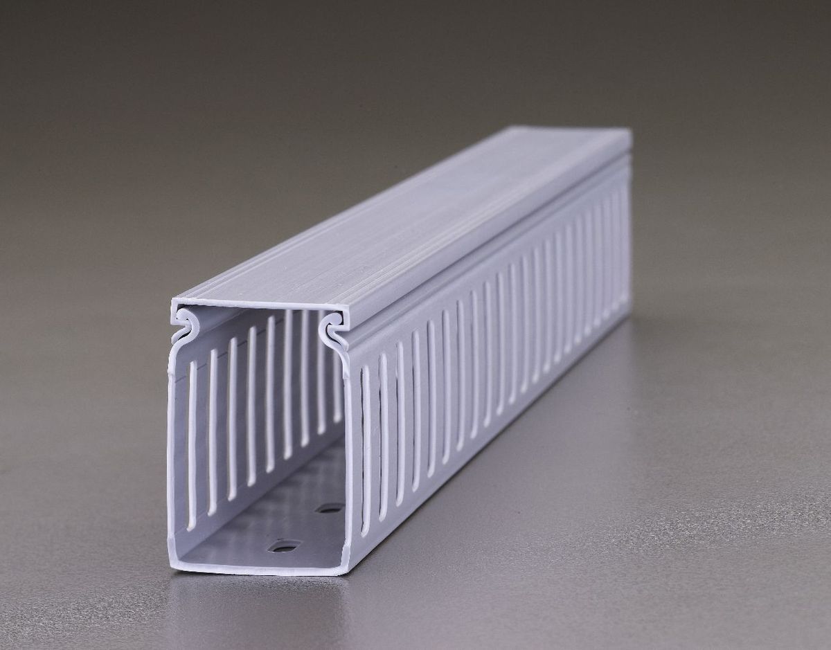 ●サイズ(W×H):30×60mm●電線収容本数（AWG14）:65本●全長:1m●材質:硬質塩化ビニール(自己消火性94V-0)●カラー:グレー難燃性・絶縁性に優れています。RoHS適合品000012242750　