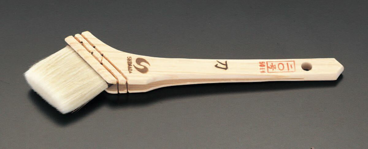 用途：水性ニス、油性用万能刷毛毛材質：特殊ナイロンと羊毛との混毛柄材質：木サイズ：30号全長：230m毛丈：40mm毛幅：70mm毛厚：19mm重量：53g腰が強い。000012045068　