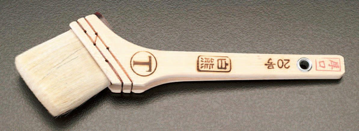 用途：ラック、ニス用、家具、建具などの木部の仕上げ塗装に材質：毛：山羊毛、柄：木全長：235mmサイズ：15号毛幅：約42mm毛丈：44mm重量：42g000012001278　