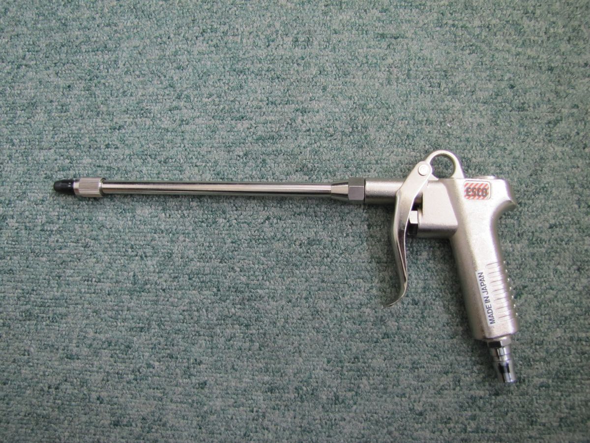 ●穴径:2mm●最大使用圧力:1.0MPa●エアー量:125L/min●ノズル取付ねじ:G1/8"プラグ付ノズルが190-400mmに調節できます。000012006870　