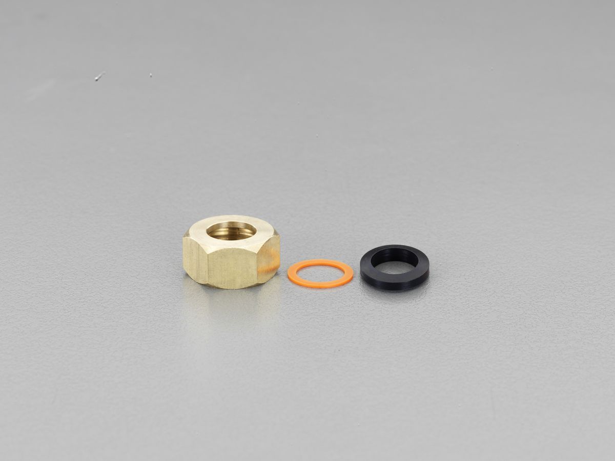 ●用途:給水管固定用●材質:黄銅●呼び:13●ねじ径:PJ1/2"●使用温度:60°C●外径:25mm●全高:25mm●重量:19.4g●取付ネジ:PJ1/2"000012258270　