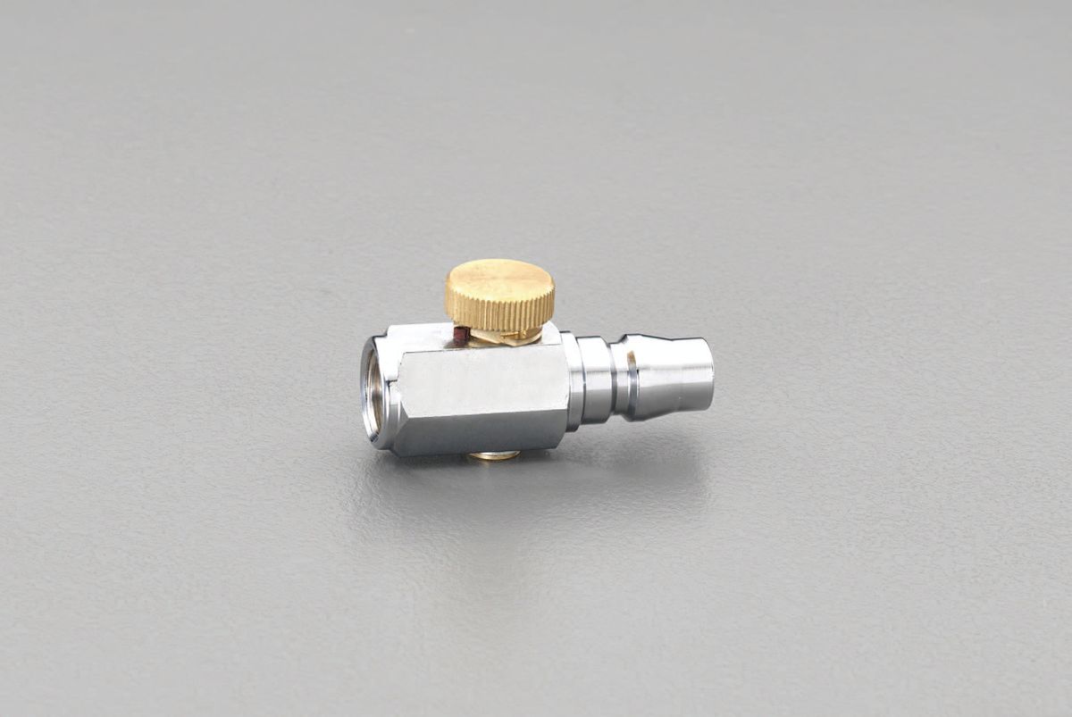 ●型:20型●材質:鋼鉄（クロムメッキ）、真鍮●取付ねじ:Rc（PT）1/4"●重量:65g●使用圧力:1.0MPa●適用流体:空気●バルブ構造:片路開閉型●用途:エアーツール等の空気流量調節器として使用流量調整付000012235945　