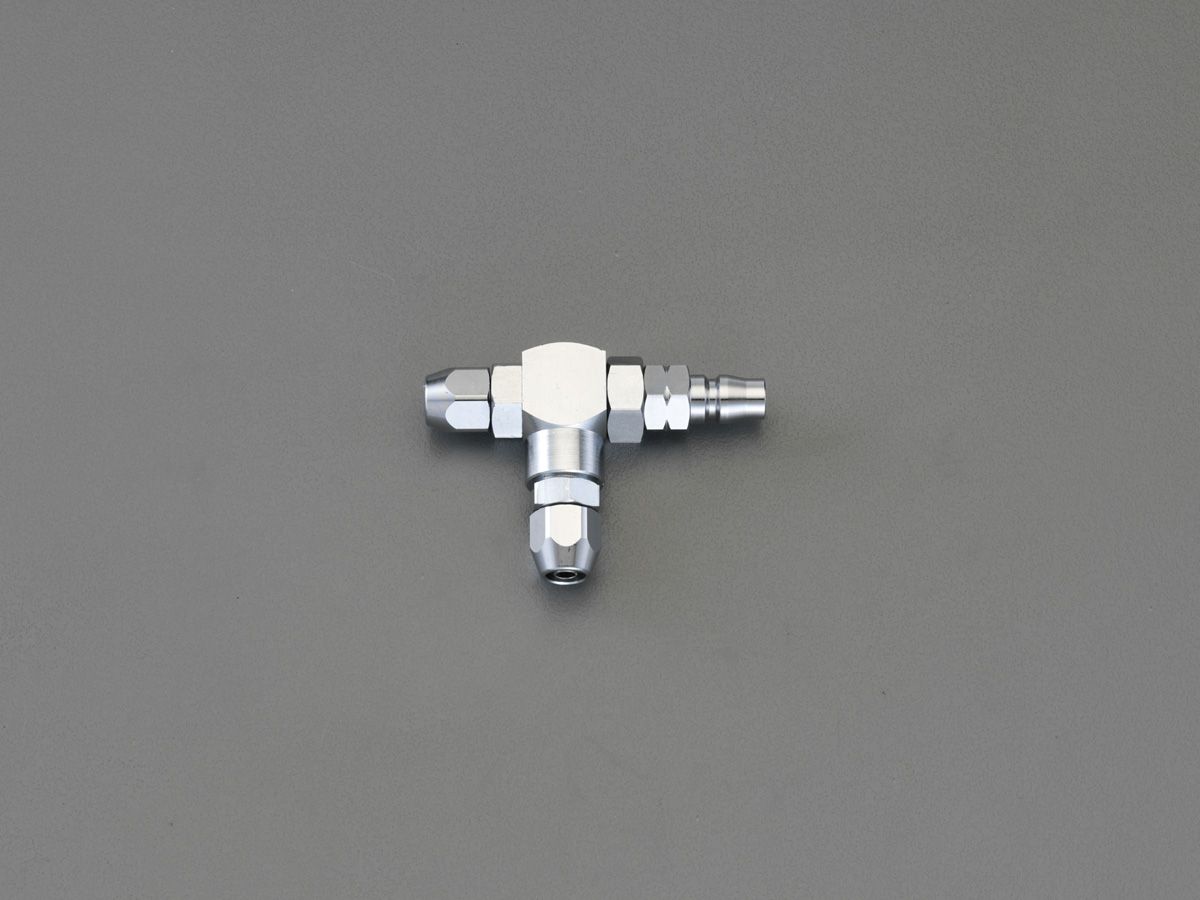 ●材質:鋼鉄・真鍮●使用圧力:1.0MPa●取出:6.5×10mmホース●取入:プラグ●分岐:2●機構:1自在スイベル式000012095478　