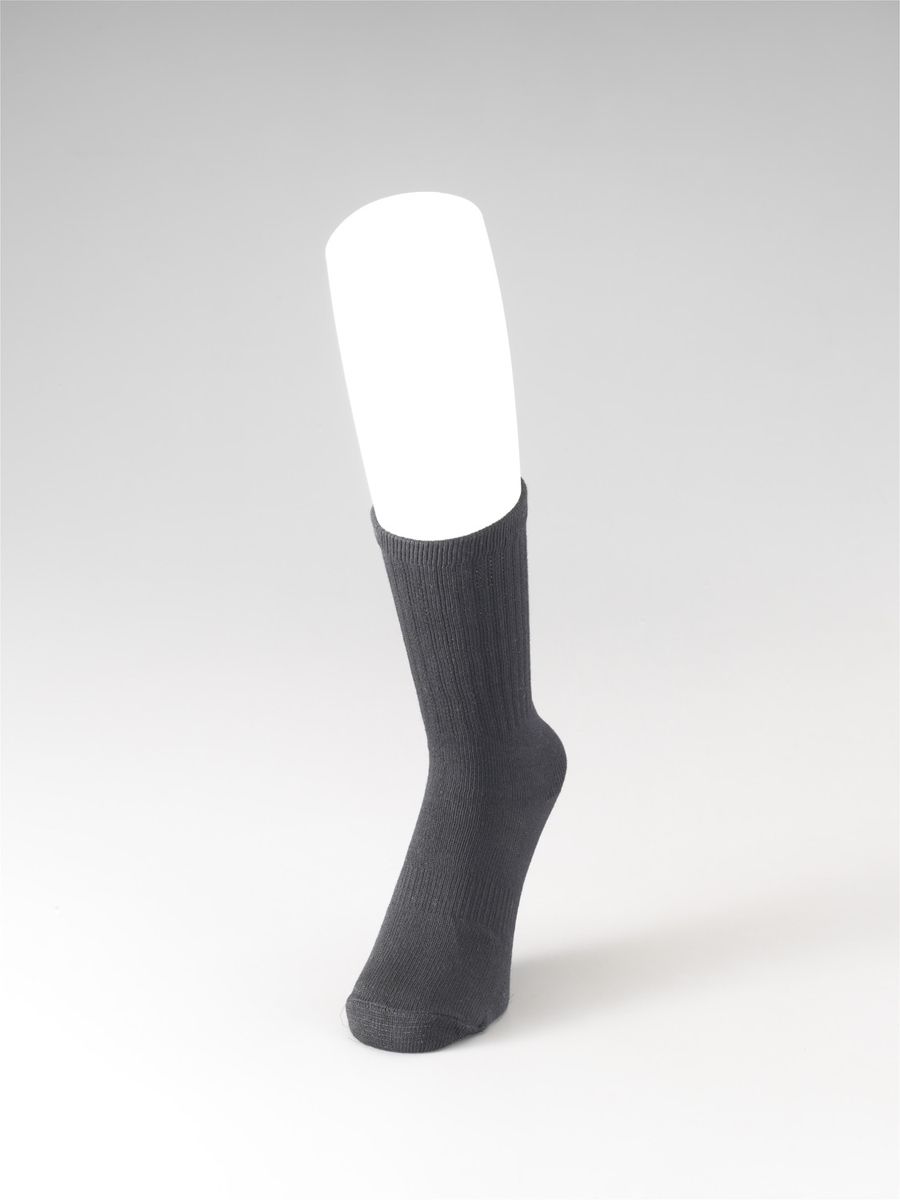 ●材質:綿100％●サイズ:25-27cm●カラー:ブラック綿100％で肌触りもよく、吸汗性に優れています。先丸タイプズレやすい2ヶ所にゴム糸を入れ、しっかりした履き心地で、ズレも防止します。入数は5足組です。000012224388　