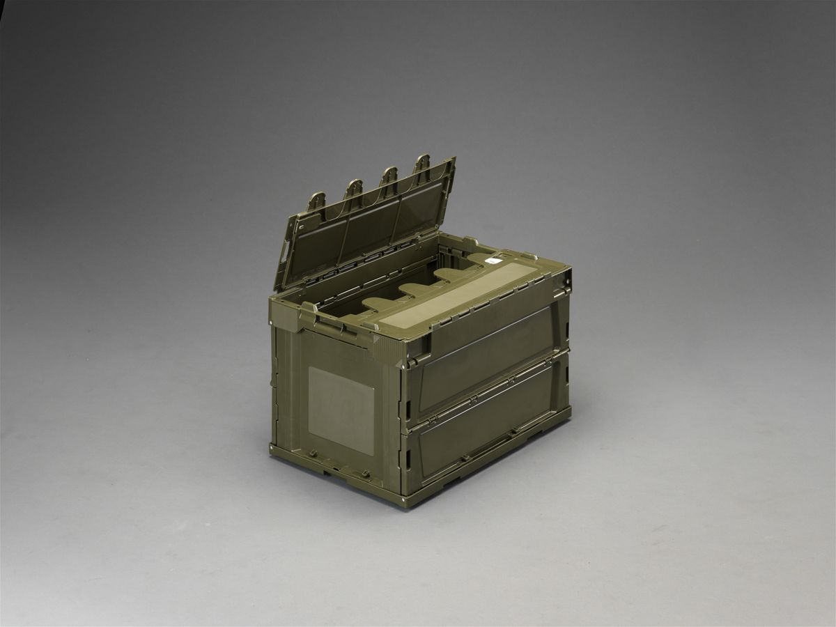 ●容量:61.7L●サイズ（外寸）:530×366×397（H）mm●サイズ（内寸）:494×336×366（H）mm●有効内寸:491×334×366（H）mm●カラー:ODグリーン●材質:ポリプロピレン●折りたたみ時全高:102mm積み...