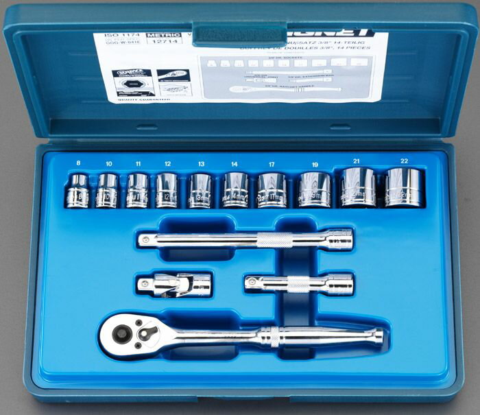 ●(セット内容)…14点●差込角…3/8”●ソケット(6角)…8・10・11・12・13・14・17・19・21・22mm●エクステンションバー…75mm・150mm●ラチェットハンドル…202mmユニバーサルジョイント0000120625...