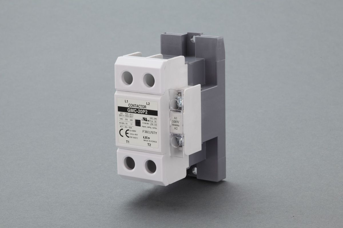 ●定格:200V●型式:GMC-30P2●定格絶縁電圧:690V●極数:2●開放熱電流:40A●サイズ:92×40.9×59mm分電盤用としての取付性を追求し、コンパクト化した電磁接触器。縦方向・横方向に取付け可能000012258638楽...