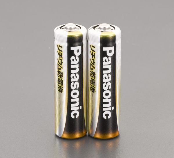 製造元：パナソニック入数：4本電圧：1.5Vサイズ：約φ14.4×50.4mm重量：約14.5g/1本あたり単3形使用推奨期限15年約35%の軽量化デジカメなどの大電流機器で長寿命化を実現優れた耐寒性を実現。−40℃〜60℃までの、温度幅1...