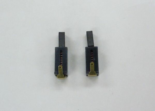 型番：2 610 918 760電圧：100V交換の際は2個とも同時に交換して下さい。入数は2個1組入りです。EA813BZ-20A楽天 JP店