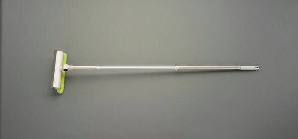 材質：ヘッド：PP、HIPS樹脂スポンジ：ポリプロピレン、ポリウレタンゴム：合成ゴムハンドル：アルミ、スチール、ポリアセタールスポンジ：250mmワイパー：250mm全長：750〜1160mm首振り伸縮柄で、室内からもらくに窓掃除ができます...