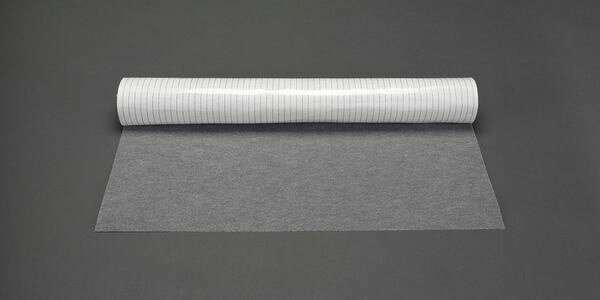 材質：ポリエステル幅：910mm長さ：1800mm厚さ：約3mm入数：1巻吸盤と同じ原理で吸着するので、テープが不要です。繰り返し使用可能で、洗濯できます。凹凸面には使用できません。EA911BA-72A楽天 JP店　