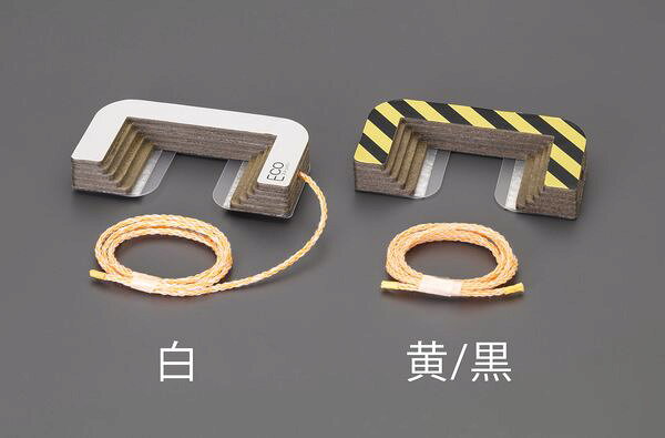 材質：本体：ペーパーボード(再生紙)、すべり止め：特殊加工アルミ使用可能床面：コンクリート、アスファルト等車輪サイズ：125mm用カラー：黄/黒台車・カゴ車等の車輪止めに。ロウ浸透加工で耐水効果抜群で屋外使用が可能です。ひも付EA979CB...