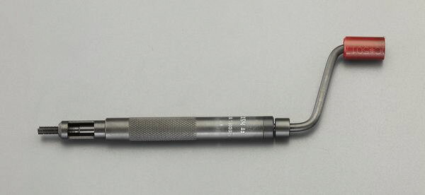 サイズ:M4-0.7リコイルを挿入する際に使用して下さい。めねじのピッチ通りに進んで行くので、インサートのピッチエラーを防ぎます。EA949VJ-4楽天 JP店