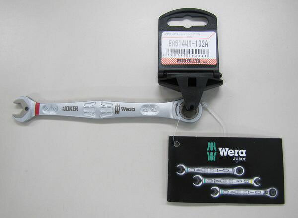 サイズ：3/8”全長：159mm重量：85g材質：クロムモリブデン鋼(ニッケルクロムメッキ仕上)12ポイントスパナ部表側は6角のプレート付。ボルト抜け落ちのストッパーにもなります。6角プレート部はギザ付の為、ナットをしっかりと固定し、錆つい...