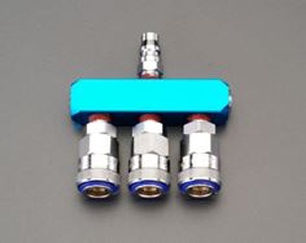 型：20型使用圧力：1.5MPa材質：合金連数：3連サイズ：96(W)×19(D)×104(H)mmワンプッシュ型プラグをソケットに押し込むだけで簡単に接続できます。000012294612楽天 JP店　