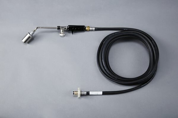 発熱量：70,000kcal/h全長：450mm(ホース除く)ホース長：5mボンベ取付雄ねじ：22.5mm左ねじ草焼き、道路舗装工事、水道管の解氷、金属加工用火炎温度：1200℃火炎長さ：300mm重量：2.2kg000012296587楽...