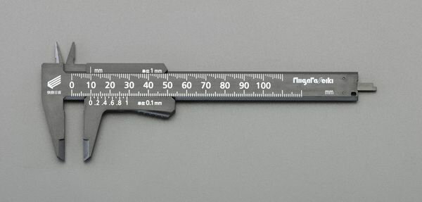 材質：ポリカーボネート収納・携帯に便利なマグネット&ストラップ穴付最大測定値：70mm最小読取値：0.1・1mmジョウ長さ：22mmデプスバー付★用途に合わせて目盛をカスタマイズできる白無地シール付000012291310楽天 JP店　