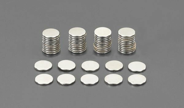 材質：プレート：ニッケル 磁石：ネオジウム磁石粘着付使用温度：80度以下極性：N極吸着力：0.65kgfサイズ(mm)：φ12×1入数：50個入り000012291726楽天 JP店　
