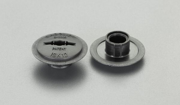 材質：ポリアミド(ブラック)六角穴付ボルトの六角穴、座ぐり穴を錆や汚れから守ります。30°回すだけで確実にロックされます。ねじサイズ：M8サイズ(mm)：D：18、H：2、T：4入数：20個000012293510楽天 JP店