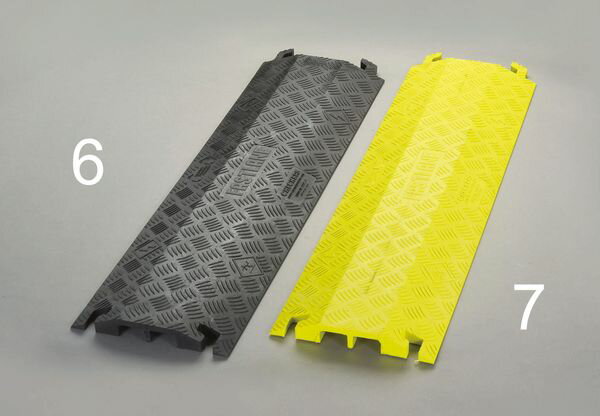 材質：ポリウレタン耐荷重：約477kg色：黒重量：4.2kg適合ケーブル径φ25mm以下用 (下部スリットタイプ)幅：273mm高さ：38.1mm全長：914mmケーブル通し穴サイズ：44(W)×25(H)×914(L)mm上から被せるだけ...