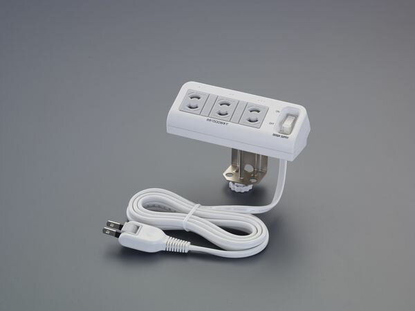 コンセント：2P×3口コード長：2m定格：15A・125V（合計1500Wまで）プラグ：2P（スイング、絶縁キャップ付き）サイズ：135(W)×55.5(D)×43.5(H)mmクランプ範囲：10〜40mm差込口：2P(抜け止め)重量：34...