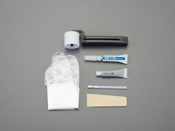 〈セット内容〉：白色ゲル状瞬間接着剤：5g、はがし剤：5ml、押さえローラー、はがし剤用ハケ、ヘラ、手袋壁面のクロス専用2秒で瞬間接着テカらずツヤ消し、シミになりにくい、白色でスキマも目立立ちません。入数：1STEA934SA-11楽天 JP店　