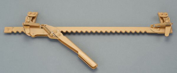 材質：スチール全長：815mm重量：3.5kg強力なガイドとクランプがワイヤーをしっかり掴みます。入数：1個EA988D-1楽天 JP店　