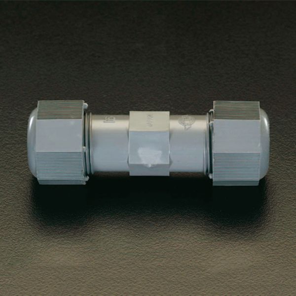 材質：硬質塩化ビニル耐熱温度：使用適正限界温度：50℃まで 最高限界温度：80℃まで耐圧：0.35MPa呼び径(塩ビ管)：65給水など圧力のかかる配管で伸縮・補修用として屋内・屋外問わず幅広く使用できます。接着剤不要で締め付けただけで、強力...