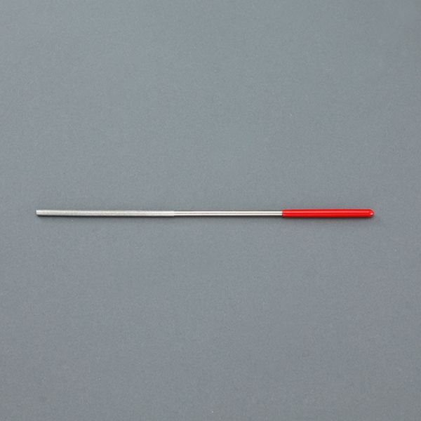 直径：4.5全長：220mm刃長(mm)：90重量(g)：36主材質：電着ダイヤモンドチェンソー刃の目立て再生、包丁、はさみの刃研ぎが簡単にできます。超硬合金、セラミック、一般刃物鋼、ステンレスなど広く研磨できます。入数：1個EA521XD...