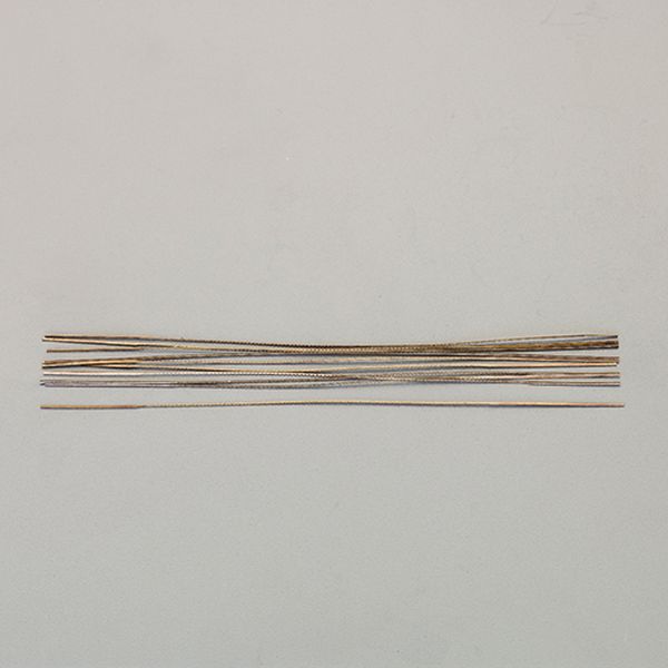全長：130mm断面：0.9(幅)×0.41(厚み)mm山数：32入数：10本番数（＃）：4金、銀、鋼、銅、鉄、真鍮、ニッケルの切断にEA522VF-10楽天 JP店　