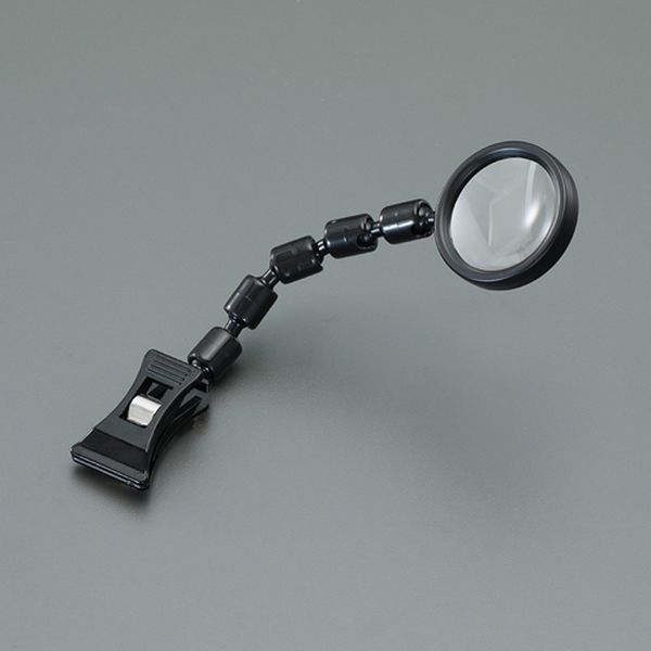 倍率：4.5倍レンズ径：30mmレンズ材質：プラスチックレンズサイズ：157×36×18mm重量：14g好きなところに取り付けて見たい部分だけ大きく見れるコンパクトなルーペです。強力なクリップで爪切り、カッターナイフ、リッパーなどに直接セッ...