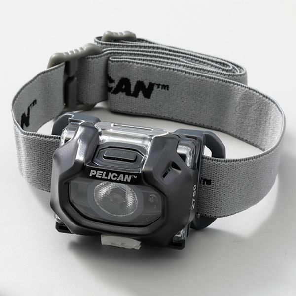 使用電池：単4×3本（付属）カラー：ブラック明るさ：強：259ルーメン 弱：71ルーメン電池寿命：強：約2.5時間 弱：約11時間光源：白色LED球1灯 赤色LED球1灯サイズ：57(W)×38(D)×45(H)mm重量：96g（電池含）材...