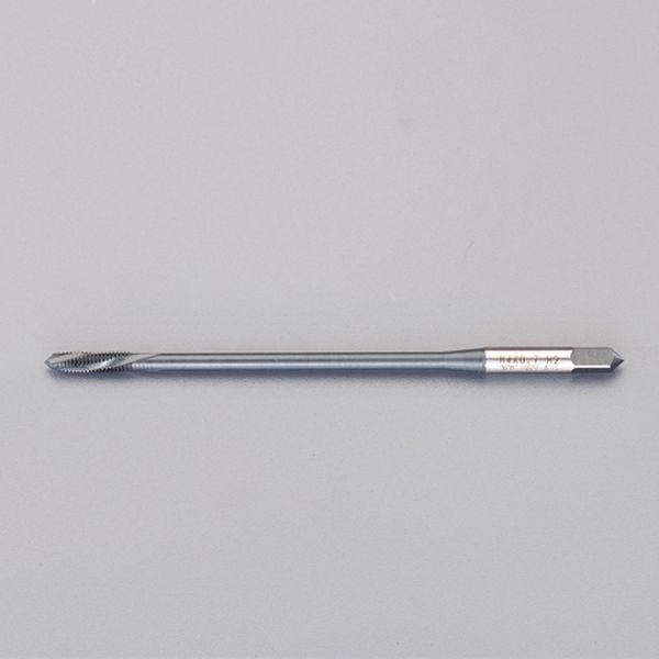 材質：HSS重量：8g呼び：M3×0.5全長：100mm■巾：3.2mm通り穴用全長を長くして軸径はねじ部の谷径より細くなっており、深穴・コの字型・角パイプのネジ立て、薄板の重ね加工などに適しています。入数：1本EA829DY-3楽天 JP店　