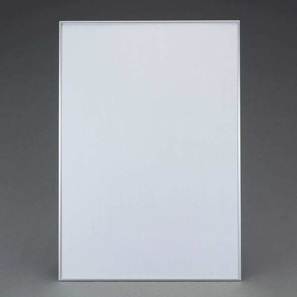 規格：B2サイズ(W×H)mm：519×732材質：●アルミ製●PET製●アクリルひも付属品：吊し用ひもフレームをひねって開くだけで簡単出し入れができます。軽量でシンプルなタイプなので、場所を選ばずに使用できます。入数：1枚00001233...