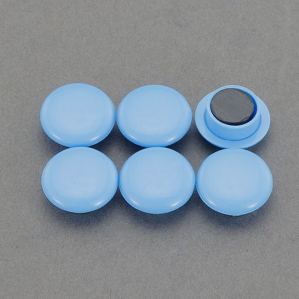 サイズ：φ20mmカラー：ブルー入数：6個材質：本体：スチロール樹脂 磁石：フェライト磁石学校の黒板、予定表、オフィス、ロッカー、冷蔵庫などに。スチール面に写真やメモをはさんで使用できます。000012336471楽天 JP店　