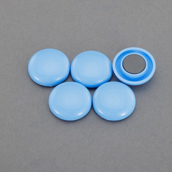 サイズ：φ30mmカラー：ブルー入数：5個材質：本体：スチロール樹脂 磁石：フェライト磁石学校の黒板、予定表、オフィス、ロッカー、冷蔵庫などに。スチール面に写真やメモをはさんで使用できます。000012336474楽天 JP店　