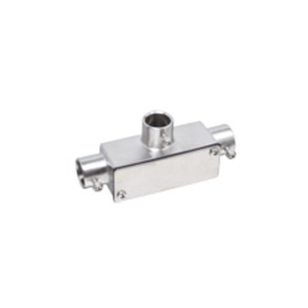 メーカー：パナソニック（Panasonic）型番：DSSJ6425呼び：E25サイズ(mm)：95×40×42材質：ステンレスT型3方出ねじ無し電線管（E管）※ステンレス電線管と接続する場合、本体を管止めにあたるまで挿入しトルクビスの頭がね...