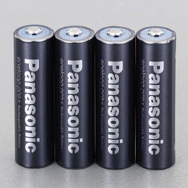 ●入数…4本●容量…min.2,500mAh●サイズ…φ14.5×50.5mm●繰り返し使用回数…約150回●電圧…1.2V●使用温度範囲…-20℃〜50℃●ニッケル水素電池●充電式●単3形●ハイエンドモデル●高容量min.2,500mAh...