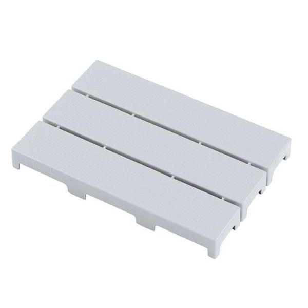 ●サイズ(mm)…297×444●厚み(mm)…50●カラー…グレー●材質…本体：ポリプロピレン(再生樹脂)ジョイント：ポリプロピレン・合成ゴム●表面…ノンスリップ形状●重量…約770g●用途…学校・幼稚園・工場・倉庫等の渡り廊下、ロッカー...