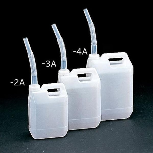 ●容量…2L●サイズ…161×92×220mm●材質…ポリエチレン●ノズル長…225mm●付属品…蓋・中蓋・ノズル・ノズル固定キャップ●アルコール製剤（エタノール製剤）に使用可能●持ち運びがしやすく、原料には再生樹脂は使用していないグレード...