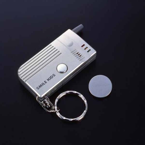 ●使用周波数…30MHz〜2.4GHz●電源…コイン電池CR2032×1個（付属）●電池寿命…1日1分使用時で約2ヶ月●サイズ…36（W）×14（D）×78（H）mm(アンテナ部含む)●重量…26g(電池含む)●材質…ABS樹脂●警告例…オ...