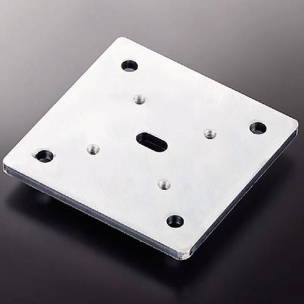 ●サイズ…100(W)×100(D)×6(H)mm●取付ねじ穴径…M6●取付ボルト穴径…φ8mm●材質…炭素鋼（防錆メッキ）●固定箇所1カ所分EA951EL-554楽天 JP店