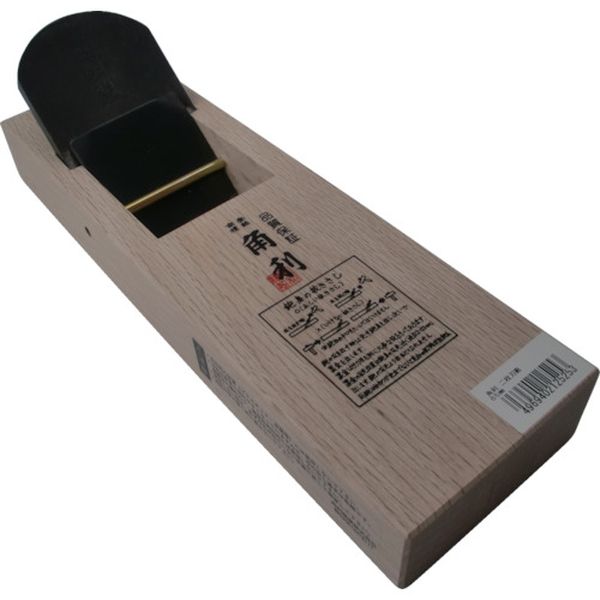 ・オーソドックスな鉋です。・素人からプロまで使えるスタンダード商品です。・刃幅(mm)：65・全長(mm)：273・台寸法(mm)：83×273・有効削幅(mm)：55・台寸法幅×奥行×高さ(mm)：83×273×35・台：樫　刃：刃物用炭...