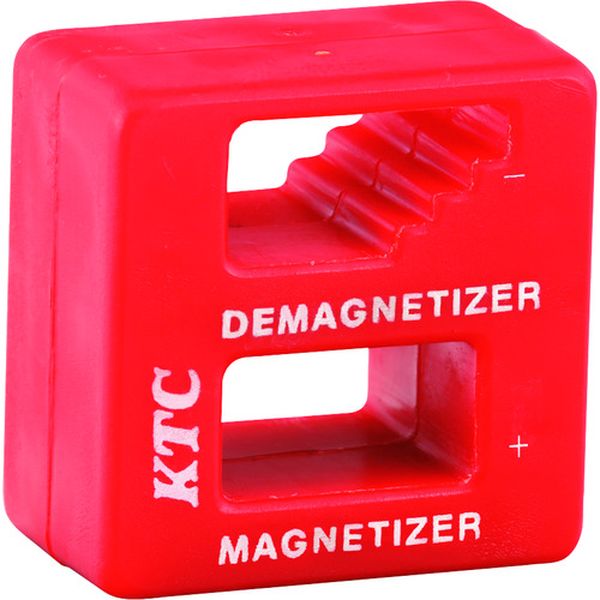 ・DEMAGNETIZER(-)側の穴に軸を通してスライドさせると脱磁、MAGNETIZER(＋)側の穴に軸を通してスライドさせると着磁できます。・ドライバの軸など、棒状の鉄製品の着磁・脱磁に。・幅(mm)：52・奥行(mm)：30・高さ(...