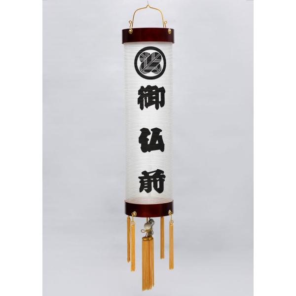 お盆と提灯 　 お盆には、お盆提灯を飾ってご先祖様をお迎えします。 美しいお盆提灯をお飾りし、故人様を供養します。 お盆提灯は当家の方がご用意しても、ご親戚の方等が贈り物にされても、どちらでも大丈夫です。 　 心を込めて、お届けします。 ひ...
