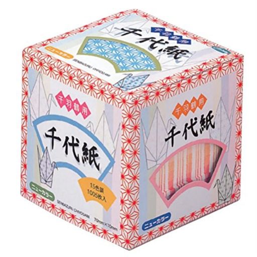 麻の葉柄の千羽鶴用千代紙。折り図つき 対象年齢 : 3才から 男女共用