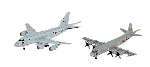 組み立て塗装が必要なプラモデル。別途、工具、塗料等が必要。 1/700スケール 新旧哨戒機セット
