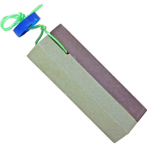 鎌などの刃研ぎに! 両面砥石なので荒研ぎから中研ぎまでご使用できます。 砥石使用前は砥石を水に充分浸してからご使用下さい。 携帯に便利なヒモ付。両面鎌砥。 粒度:#180/#320